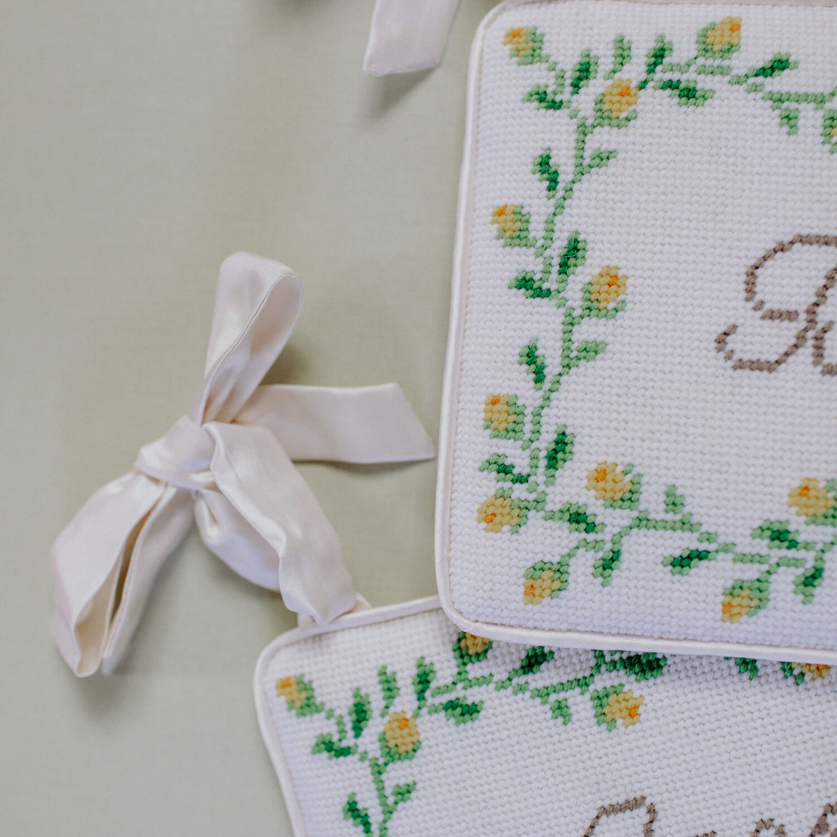 Finishing Recommendations: Bride & Groom Signs– Le Point Studio